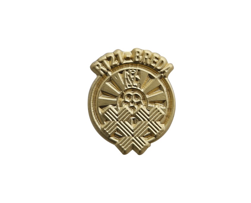 Relief pins - Pins And More